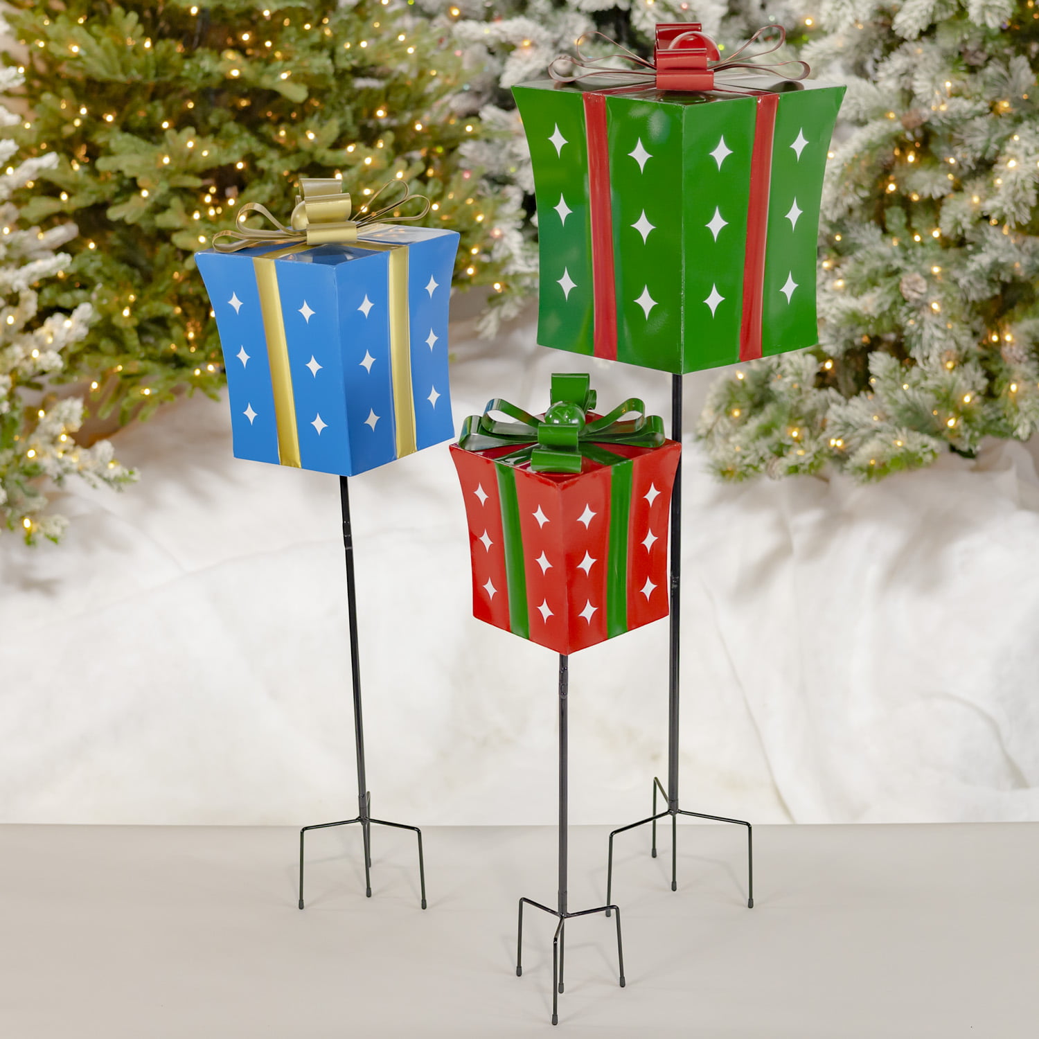 Three Christmas Gift Boxes with Twinkle Stars Iron Garden Stakes